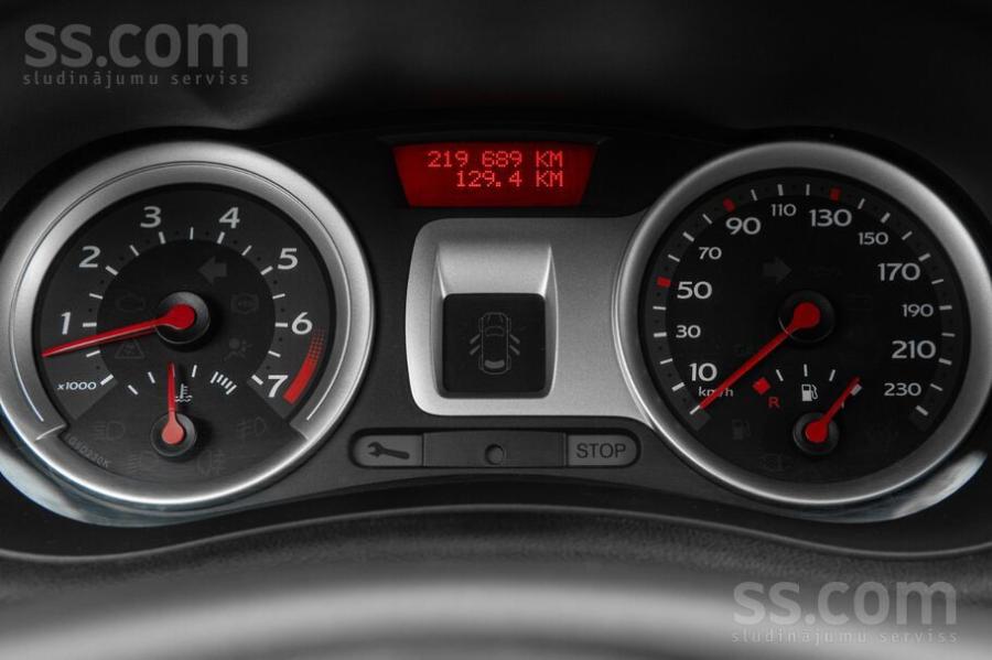 Pelēks Renault Clio 2007 Rīga, ar dzinēja tilpumu 1.40 L un nobraukumu 220 tūkst. km par 1490 €, foto 18 vietnē AUTOMOTO.COM.LV
