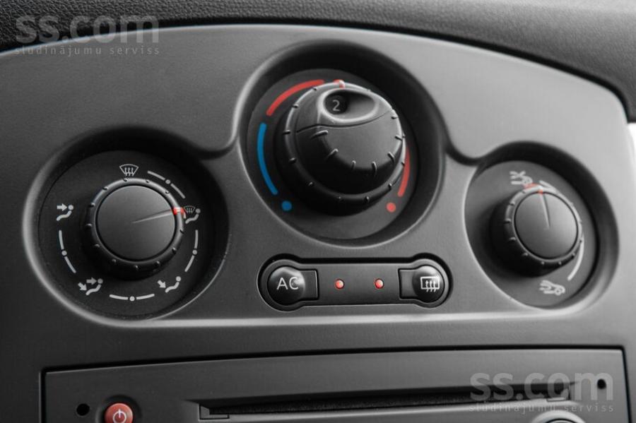 Pelēks Renault Clio 2007 Rīga, ar dzinēja tilpumu 1.40 L un nobraukumu 220 tūkst. km par 1490 €, foto 23 vietnē AUTOMOTO.COM.LV