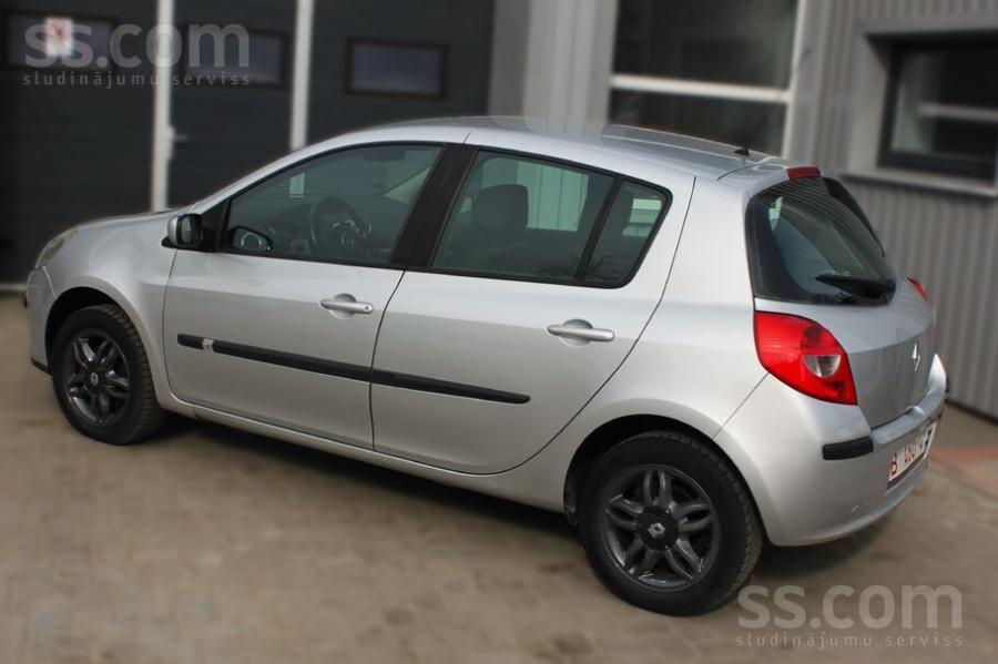 Pelēks Renault Clio 2008 Rīga, ar dzinēja tilpumu 1.60 L un nobraukumu 0 tūkst. km par 2990 €, foto 3 vietnē AUTOMOTO.COM.LV