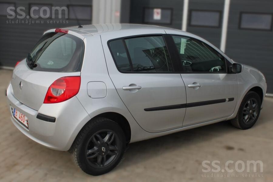 Pelēks Renault Clio 2008 Rīga, ar dzinēja tilpumu 1.60 L un nobraukumu 0 tūkst. km par 2990 €, foto 7 vietnē AUTOMOTO.COM.LV