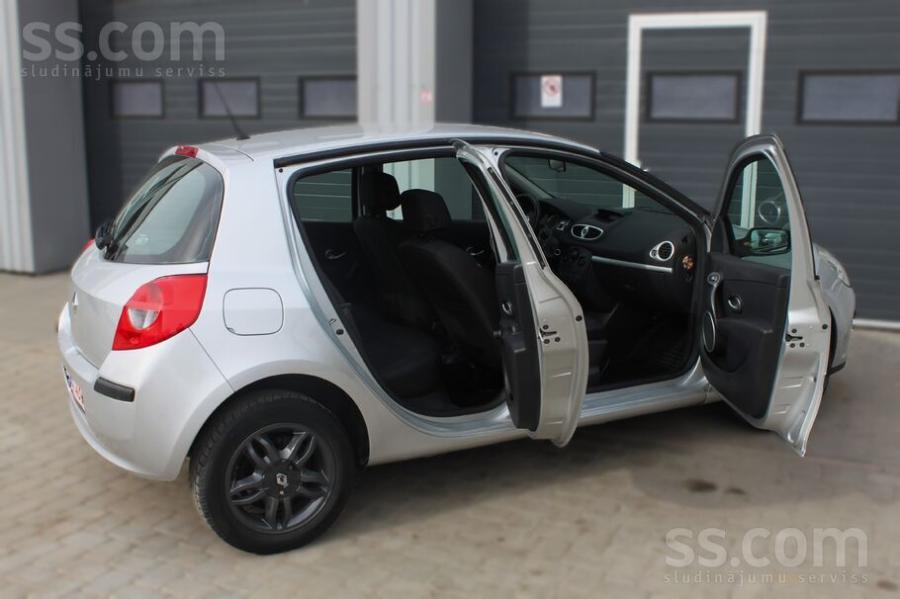 Pelēks Renault Clio 2008 Rīga, ar dzinēja tilpumu 1.60 L un nobraukumu 0 tūkst. km par 2990 €, foto 10 vietnē AUTOMOTO.COM.LV