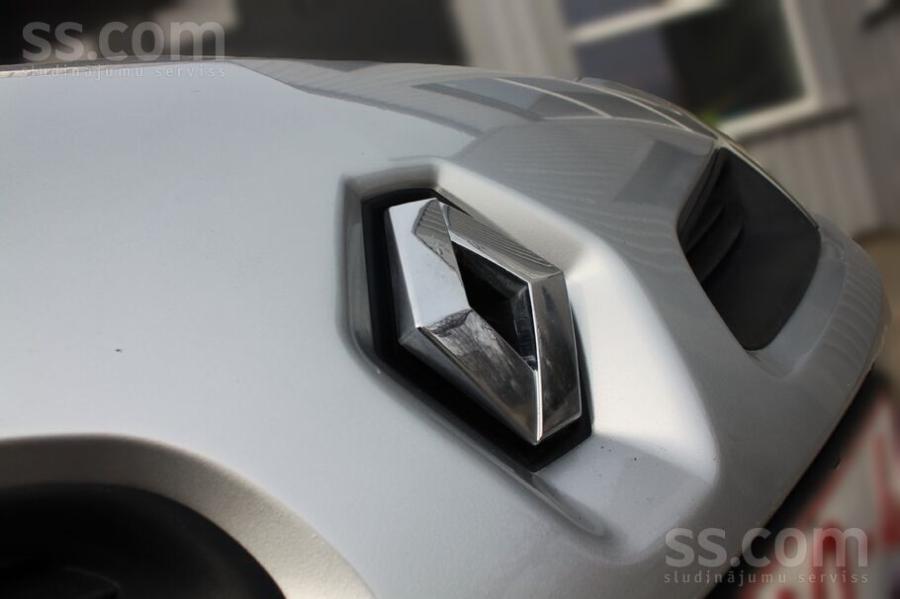 Pelēks Renault Clio 2008 Rīga, ar dzinēja tilpumu 1.60 L un nobraukumu 0 tūkst. km par 2990 €, foto 11 vietnē AUTOMOTO.COM.LV