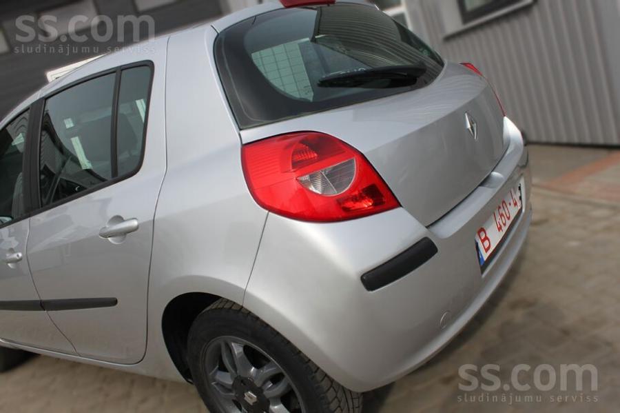 Pelēks Renault Clio 2008 Rīga, ar dzinēja tilpumu 1.60 L un nobraukumu 0 tūkst. km par 2990 €, foto 16 vietnē AUTOMOTO.COM.LV