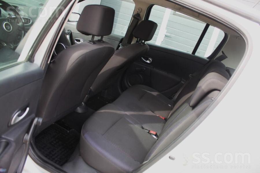 Pelēks Renault Clio 2008 Rīga, ar dzinēja tilpumu 1.60 L un nobraukumu 0 tūkst. km par 2990 €, foto 20 vietnē AUTOMOTO.COM.LV