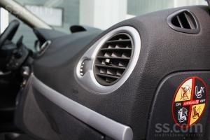 Pelēks Renault Clio 2008 Rīga, ar dzinēja tilpumu 1.60 L un nobraukumu 0 tūkst. km par 2990 €, foto 24 vietnē AUTOMOTO.COM.LV