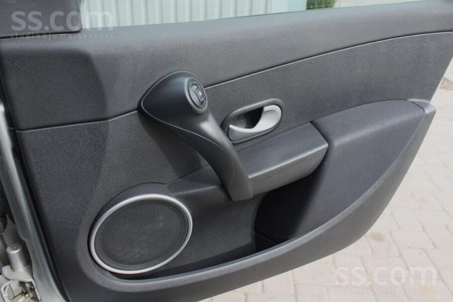 Pelēks Renault Clio 2008 Rīga, ar dzinēja tilpumu 1.60 L un nobraukumu 0 tūkst. km par 2990 €, foto 25 vietnē AUTOMOTO.COM.LV