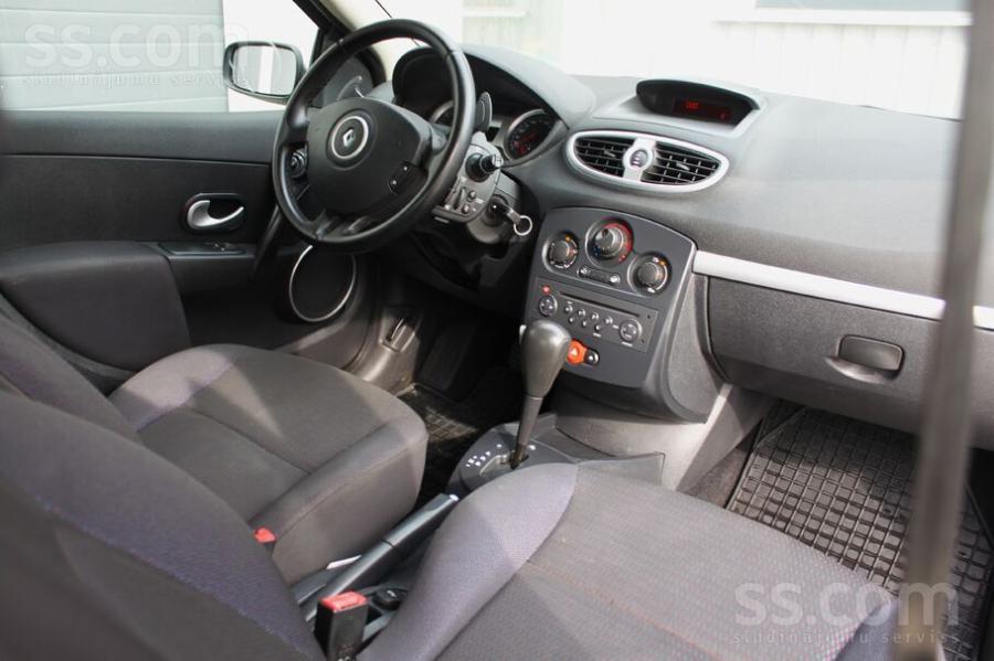 Pelēks Renault Clio 2008 Rīga, ar dzinēja tilpumu 1.60 L un nobraukumu 0 tūkst. km par 2990 €, foto 32 vietnē AUTOMOTO.COM.LV