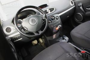 Pelēks Renault Clio 2008 Rīga, ar dzinēja tilpumu 1.60 L un nobraukumu 0 tūkst. km par 2990 €, foto 33 vietnē AUTOMOTO.COM.LV