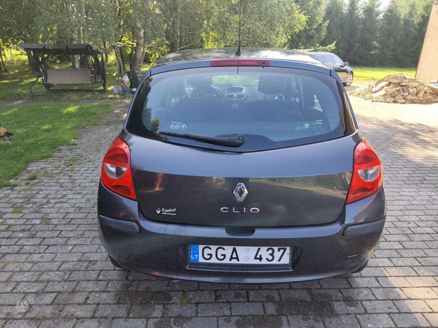 Grey Renault Clio 2008 in Klaipeda, with an engine capacity of 1.46 L and mileage of 168 thousand km for 1300 €, photo 5 on AUTOMOTO.COM.LV