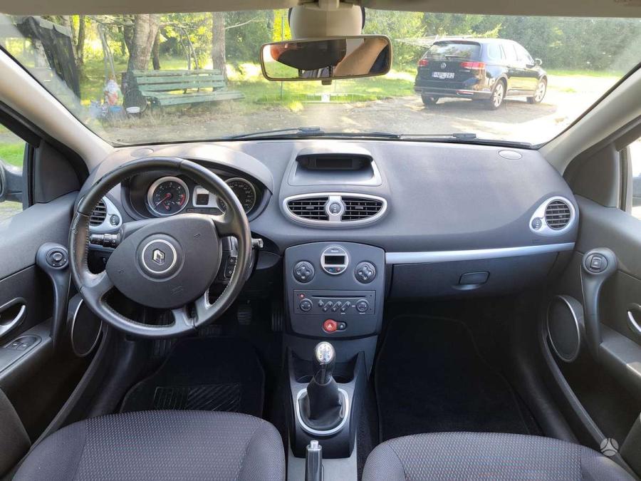 Grey Renault Clio 2008 in Klaipeda, with an engine capacity of 1.46 L and mileage of 168 thousand km for 1300 €, photo 11 on AUTOMOTO.COM.LV