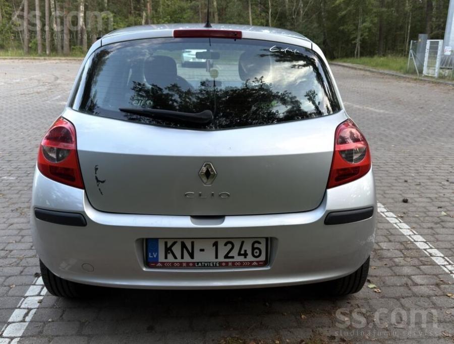 Pelēks Renault Clio 2008 Rīga, ar dzinēja tilpumu 1.20 L un nobraukumu 310 tūkst. km par 1500 €, foto 4 vietnē AUTOMOTO.COM.LV