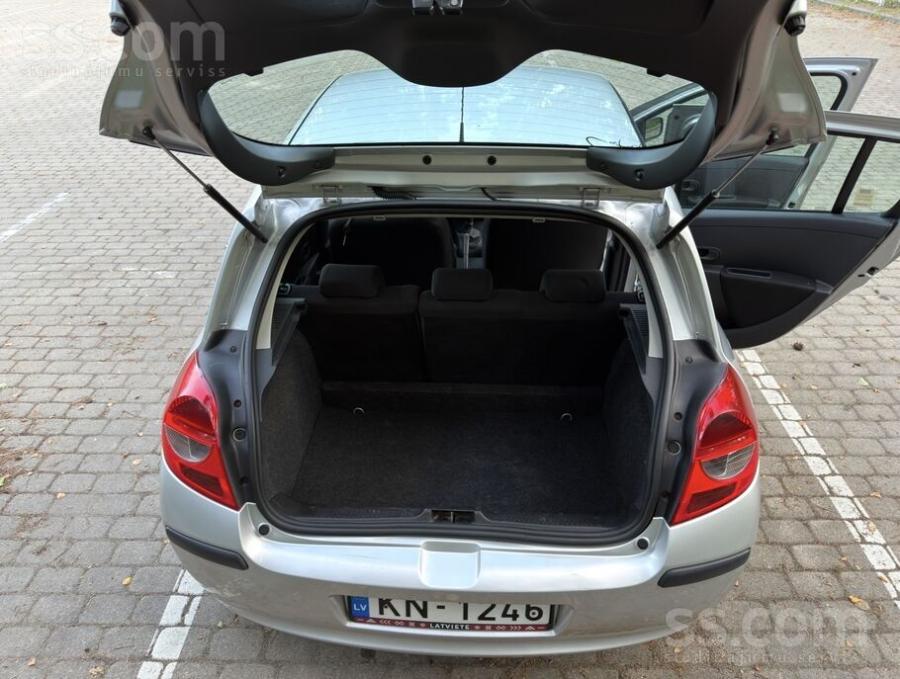 Pelēks Renault Clio 2008 Rīga, ar dzinēja tilpumu 1.20 L un nobraukumu 310 tūkst. km par 1500 €, foto 5 vietnē AUTOMOTO.COM.LV