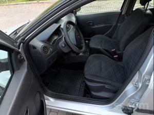 Pelēks Renault Clio 2008 Rīga, ar dzinēja tilpumu 1.20 L un nobraukumu 310 tūkst. km par 1500 €, foto 12 vietnē AUTOMOTO.COM.LV