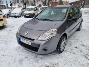Pelēks Renault Clio 2009 Kauņa, ar dzinēja tilpumu 1.50 L un nobraukumu 300 tūkst. km par 950 €, foto 4 vietnē AUTOMOTO.COM.LV