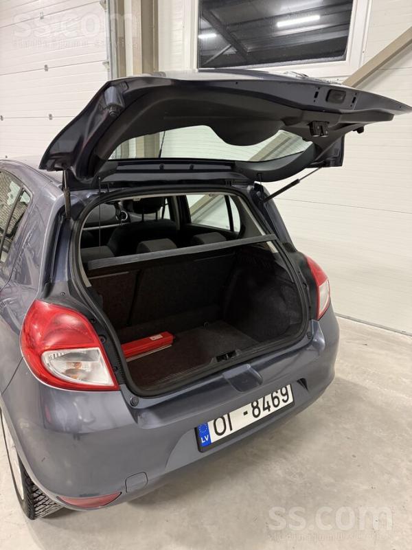 Pelēks Renault Clio 2009 Aizkraukle, ar dzinēja tilpumu 1.20 L un nobraukumu 166 tūkst. km par 2470 €, foto 8 vietnē AUTOMOTO.COM.LV