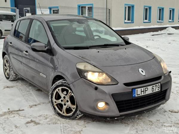 Grey Renault Clio 2009 in Silute, with an engine capacity of 1.20 L and mileage of 172 thousand km for 1650 €, photo 2 on AUTOMOTO.COM.LV
