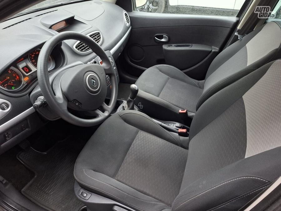 Pelēks Renault Clio 2009 Šilutė, ar dzinēja tilpumu 1.20 L un nobraukumu 172 tūkst. km par 1650 €, foto 12 vietnē AUTOMOTO.COM.LV