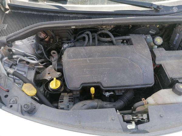 Pelēks Renault Clio 2009 Marijampole, ar dzinēja tilpumu 1.20 L un nobraukumu 173 tūkst. km par 1750 €, foto 9 vietnē AUTOMOTO.COM.LV