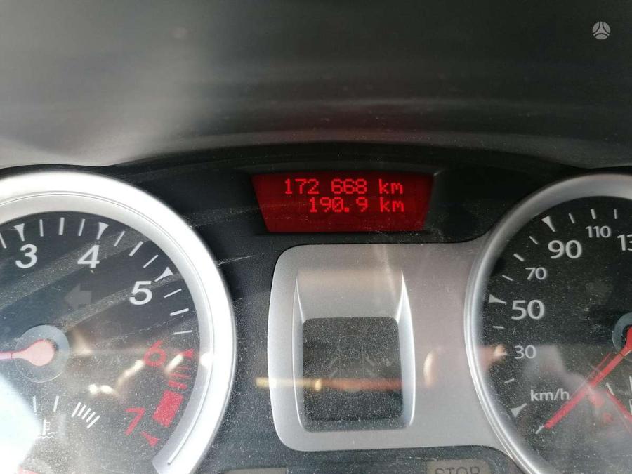 Grey Renault Clio 2009 in Marijampole, with an engine capacity of 1.20 L and mileage of 173 thousand km for 1750 €, photo 15 on AUTOMOTO.COM.LV