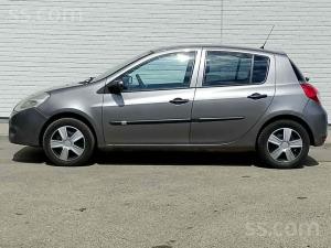 Pelēks Renault Clio 2009 Rīga, ar dzinēja tilpumu 1.50 L un nobraukumu 274 tūkst. km par 1800 €, foto 3 vietnē AUTOMOTO.COM.LV