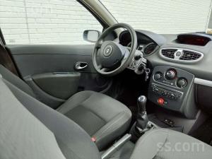 Pelēks Renault Clio 2009 Rīga, ar dzinēja tilpumu 1.50 L un nobraukumu 274 tūkst. km par 1800 €, foto 8 vietnē AUTOMOTO.COM.LV