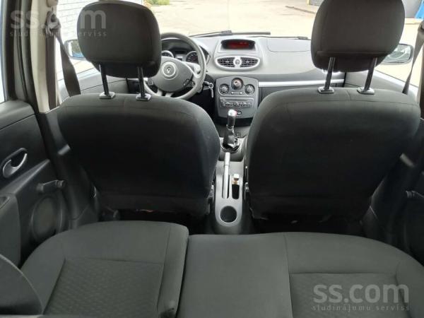 Pelēks Renault Clio 2009 Rīga, ar dzinēja tilpumu 1.50 L un nobraukumu 274 tūkst. km par 1800 €, foto 8 vietnē AUTOMOTO.COM.LV