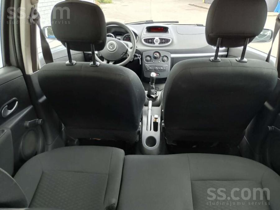 Pelēks Renault Clio 2009 Rīga, ar dzinēja tilpumu 1.50 L un nobraukumu 274 tūkst. km par 1800 €, foto 9 vietnē AUTOMOTO.COM.LV
