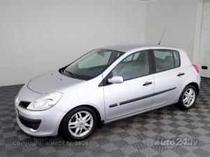 Grey Renault Clio 2009 in Tallinn, with an engine capacity of 1.10 L and mileage of 155 thousand km for 999 €, photo 3 on AUTOMOTO.COM.LV