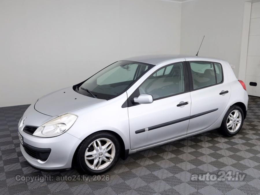 Grey Renault Clio 2009 in Tallinn, with an engine capacity of 1.10 L and mileage of 155 thousand km for 999 €, photo 3 on AUTOMOTO.COM.LV