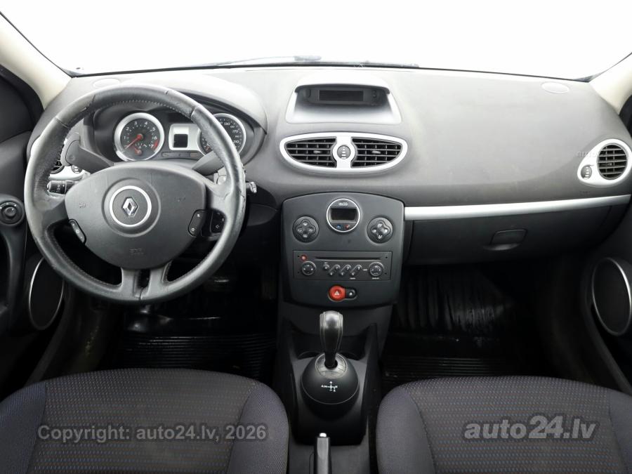 Grey Renault Clio 2009 in Tallinn, with an engine capacity of 1.10 L and mileage of 155 thousand km for 999 €, photo 6 on AUTOMOTO.COM.LV