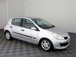 Grey Renault Clio 2009 in Tallinn, with an engine capacity of 1.10 L and mileage of 155 thousand km for 999 €, photo 9 on AUTOMOTO.COM.LV