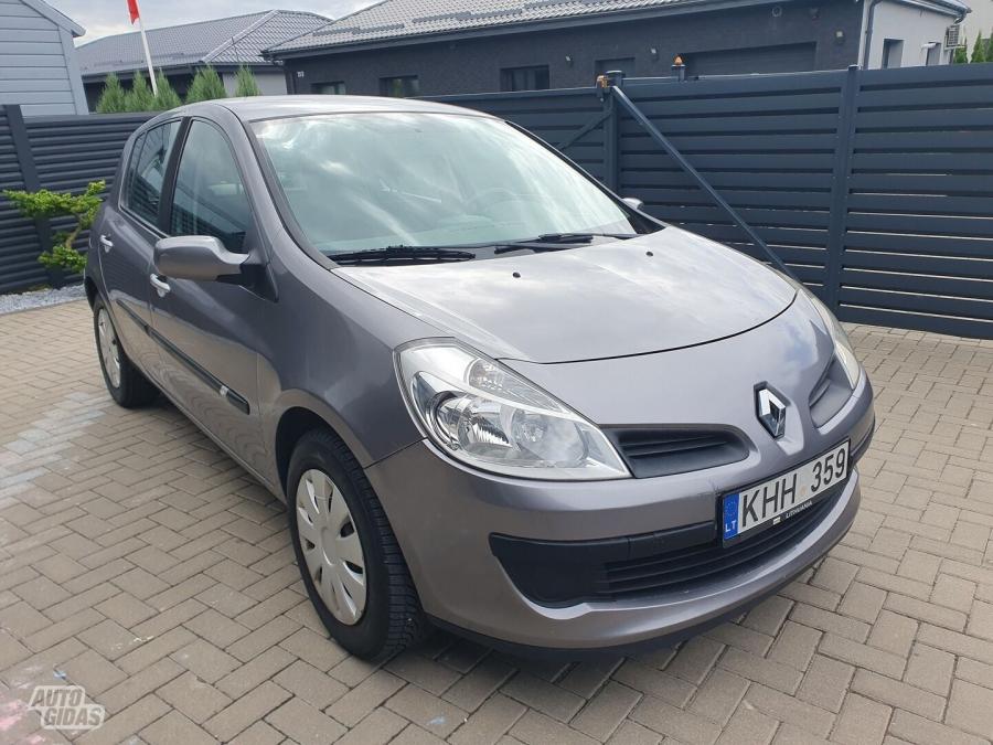 Grey Renault Clio 2009 in Kaunas, with an engine capacity of 1.20 L and mileage of 140 thousand km for 1450 €, photo 1 on AUTOMOTO.COM.LV