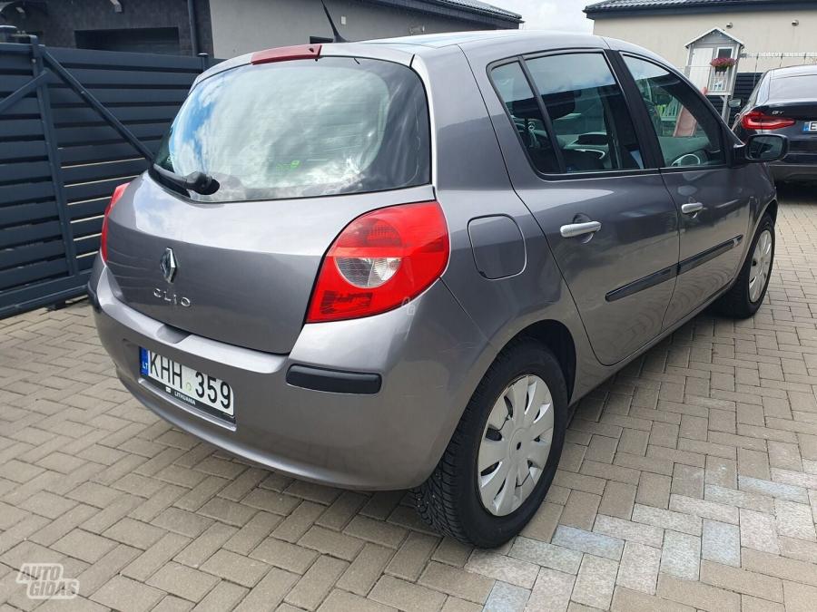 Grey Renault Clio 2009 in Kaunas, with an engine capacity of 1.20 L and mileage of 140 thousand km for 1450 €, photo 5 on AUTOMOTO.COM.LV