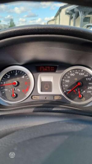 Grey Renault Clio 2010 in Vilnius, with an engine capacity of 1.46 L and mileage of 272 thousand km for 1500 €, photo 10 on AUTOMOTO.COM.LV