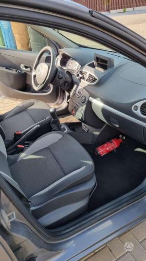 Grey Renault Clio 2010 in Vilnius, with an engine capacity of 1.46 L and mileage of 272 thousand km for 1500 €, photo 12 on AUTOMOTO.COM.LV