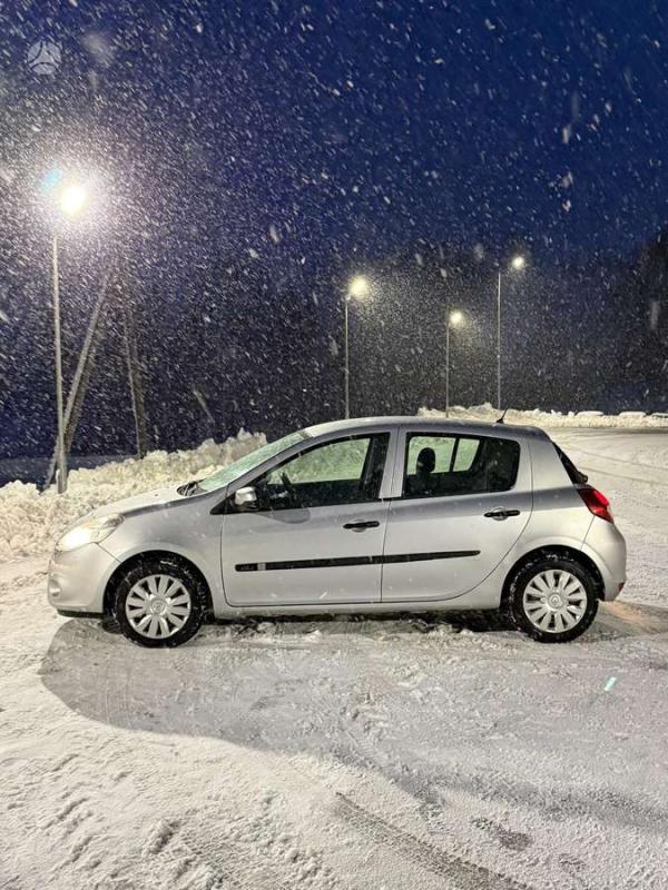 Grey Renault Clio 2012 in Plunge, with an engine capacity of 1.46 L and mileage of 140 thousand km for 1600 €, photo 2 on AUTOMOTO.COM.LV