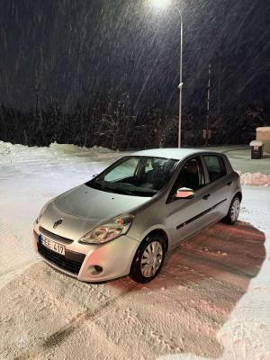 Pelēks Renault Clio 2012 Plungė, ar dzinēja tilpumu 1.46 L un nobraukumu 140 tūkst. km par 1600 €, foto 5 vietnē AUTOMOTO.COM.LV