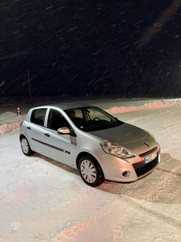 Grey Renault Clio 2012 in Plunge, with an engine capacity of 1.46 L and mileage of 140 thousand km for 1600 €, photo 6 on AUTOMOTO.COM.LV