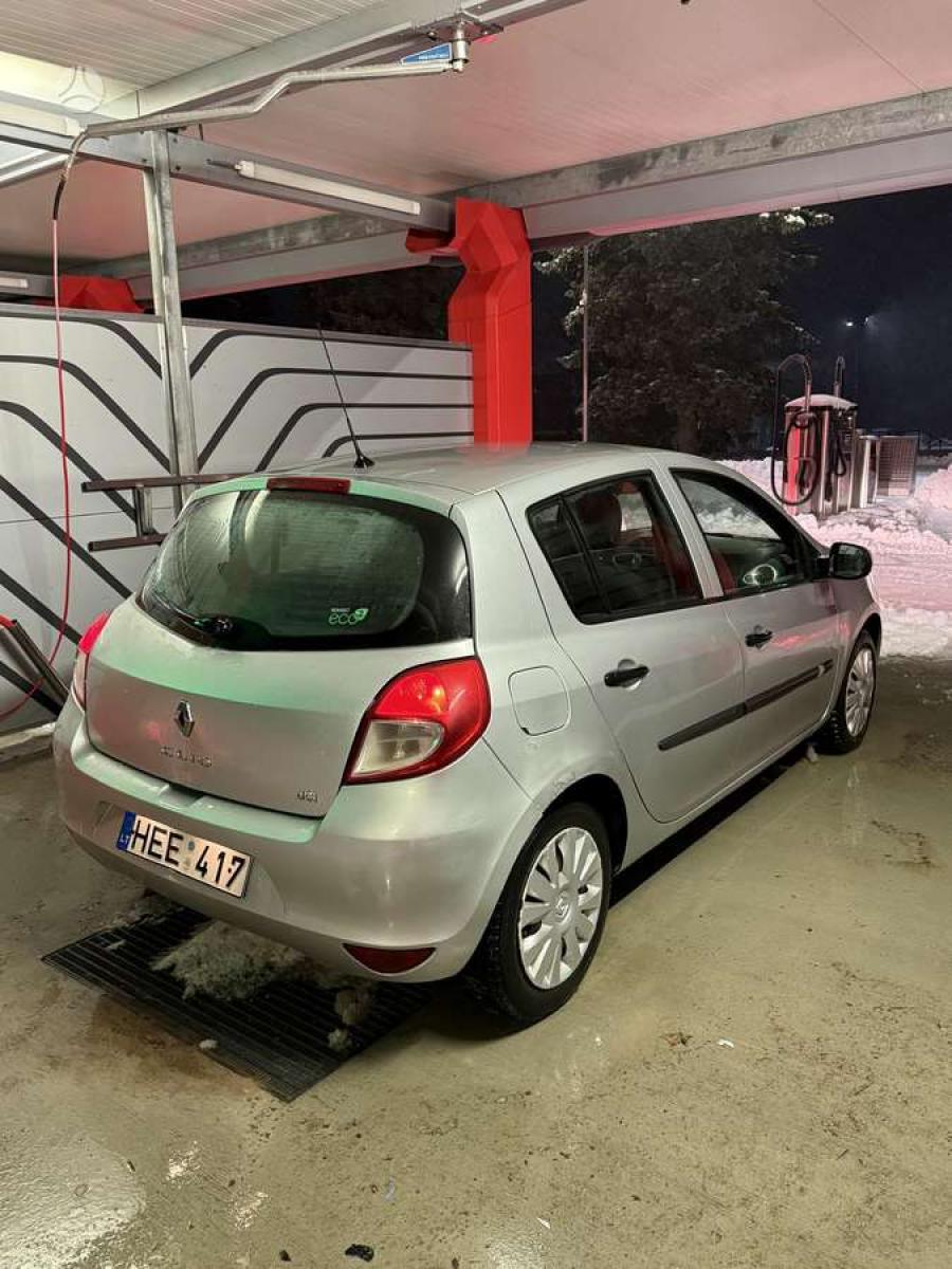 Pelēks Renault Clio 2012 Plungė, ar dzinēja tilpumu 1.46 L un nobraukumu 140 tūkst. km par 1600 €, foto 7 vietnē AUTOMOTO.COM.LV