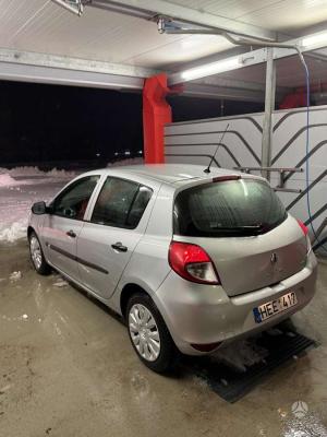 Pelēks Renault Clio 2012 Plungė, ar dzinēja tilpumu 1.46 L un nobraukumu 140 tūkst. km par 1600 €, foto 8 vietnē AUTOMOTO.COM.LV