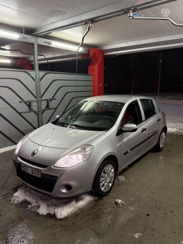 Grey Renault Clio 2012 in Plunge, with an engine capacity of 1.46 L and mileage of 140 thousand km for 1600 €, photo 9 on AUTOMOTO.COM.LV