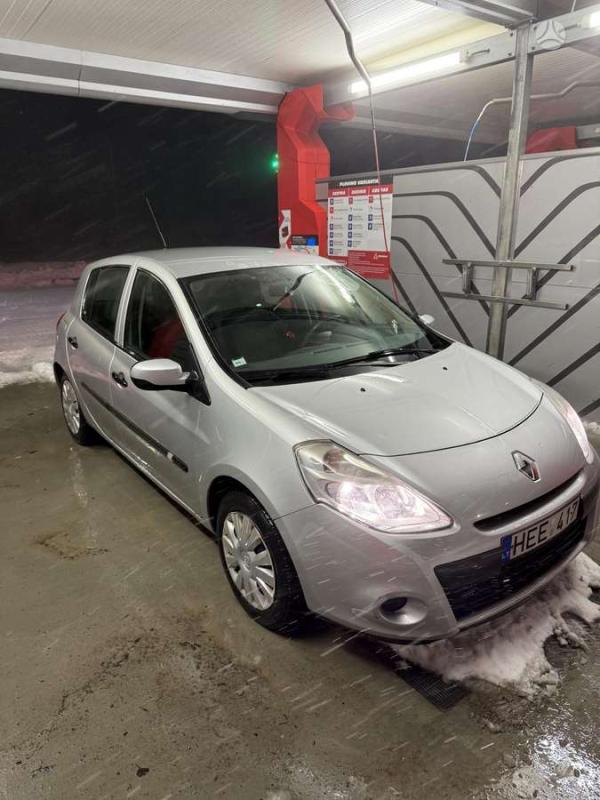 Grey Renault Clio 2012 in Plunge, with an engine capacity of 1.46 L and mileage of 140 thousand km for 1600 €, photo 10 on AUTOMOTO.COM.LV