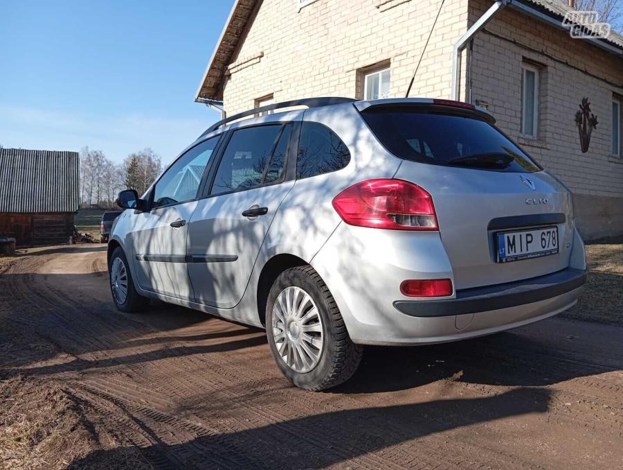 Grey Renault Clio 2012 in Vilnius, with an engine capacity of 1.50 L and mileage of 171 thousand km for 2800 €, photo 4 on AUTOMOTO.COM.LV