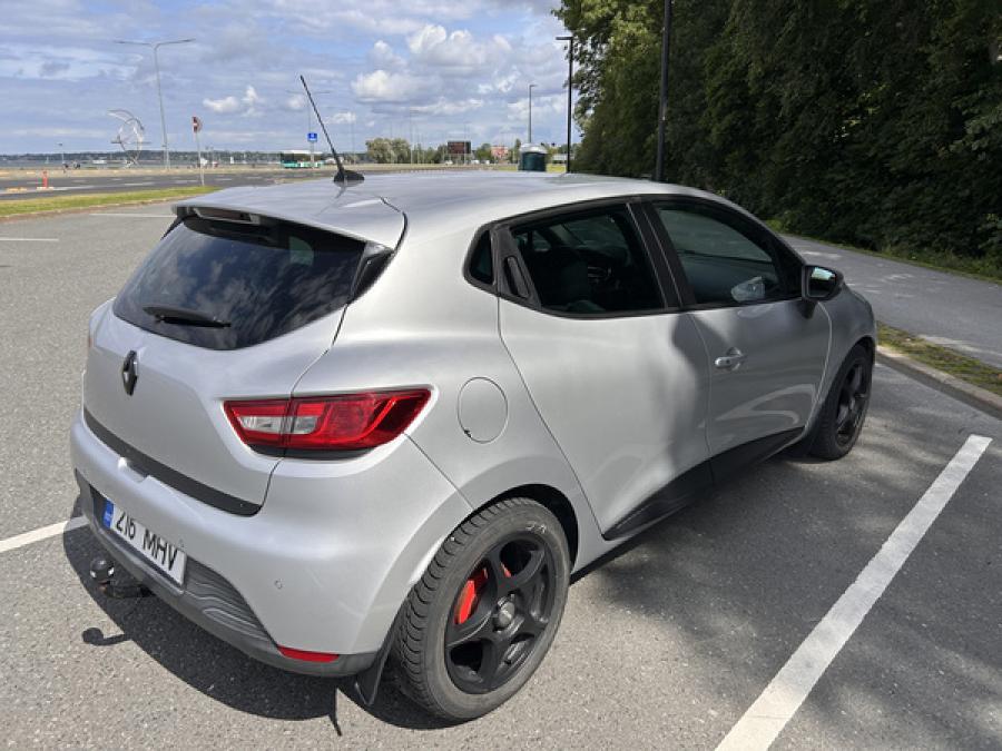 Pelēks Renault Clio 2013 Tallina, ar dzinēja tilpumu 1.10 L un nobraukumu 186 tūkst. km par 3499 €, foto 4 vietnē AUTOMOTO.COM.LV