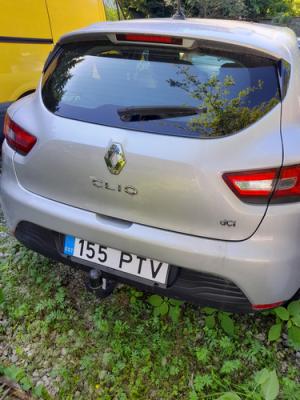 Pelēks Renault Clio 2013 Pērnava, ar dzinēja tilpumu 0.00 L un nobraukumu 286 tūkst. km par 3800 €, foto 3 vietnē AUTOMOTO.COM.LV