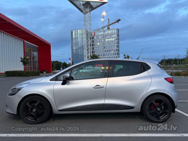 Pelēks Renault Clio 2013 Tallina, ar dzinēja tilpumu 1.10 L un nobraukumu 189 tūkst. km par 3499 €, foto 7 vietnē AUTOMOTO.COM.LV