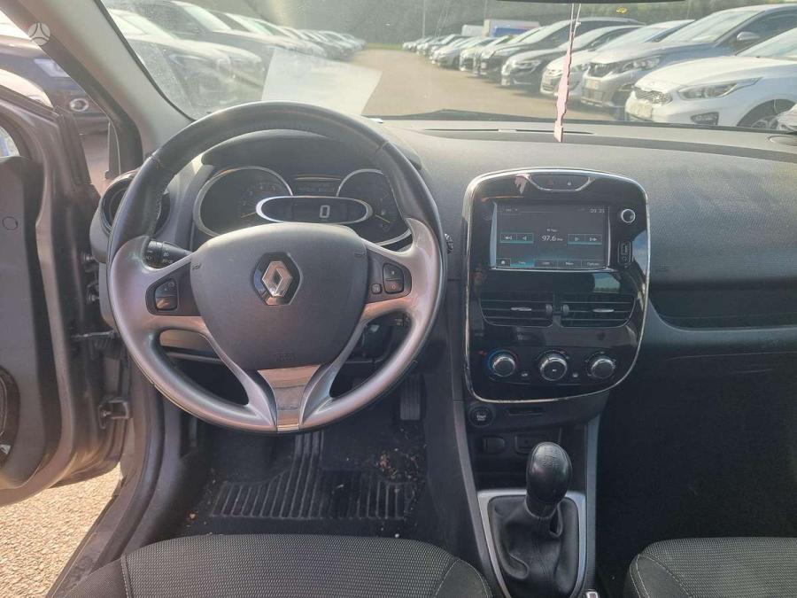 Grey Renault Clio 2014 in Taurage, with an engine capacity of 1.46 L and mileage of 185 thousand km for 2500 €, photo 6 on AUTOMOTO.COM.LV