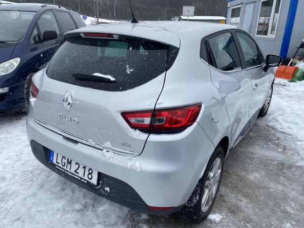 Pelēks Renault Clio 2015 Viļņa, ar dzinēja tilpumu 0.90 L un nobraukumu 123 tūkst. km par 2550 €, foto 3 vietnē AUTOMOTO.COM.LV