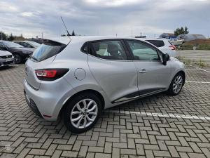 Grey Renault Clio 2015 in Taurage, with an engine capacity of 1.50 L and mileage of 233 thousand km for 5500 €, photo 9 on AUTOMOTO.COM.LV
