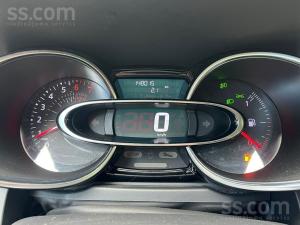 Pelēks Renault Clio 2016 Rīga, ar dzinēja tilpumu 1.20 L un nobraukumu 0 tūkst. km par 6199 €, foto 15 vietnē AUTOMOTO.COM.LV